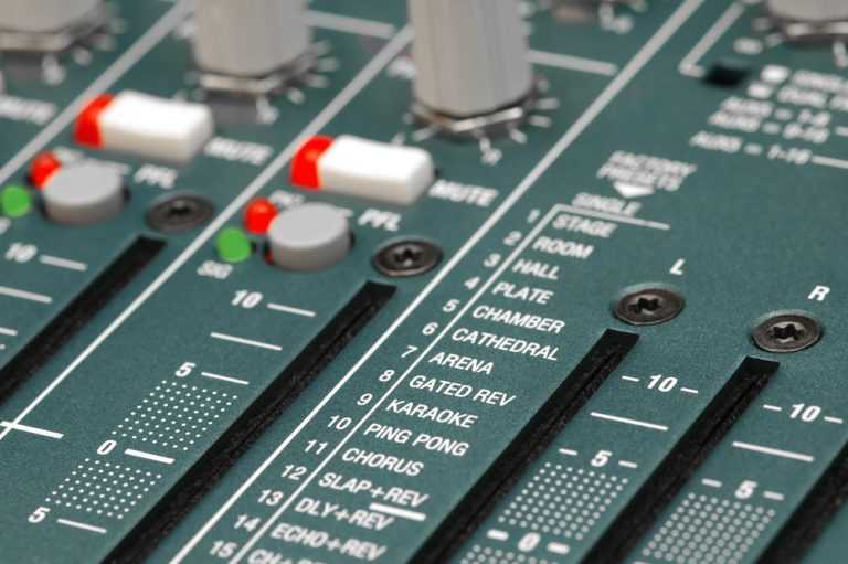 Beginners Guide to Recording Studio Equipment