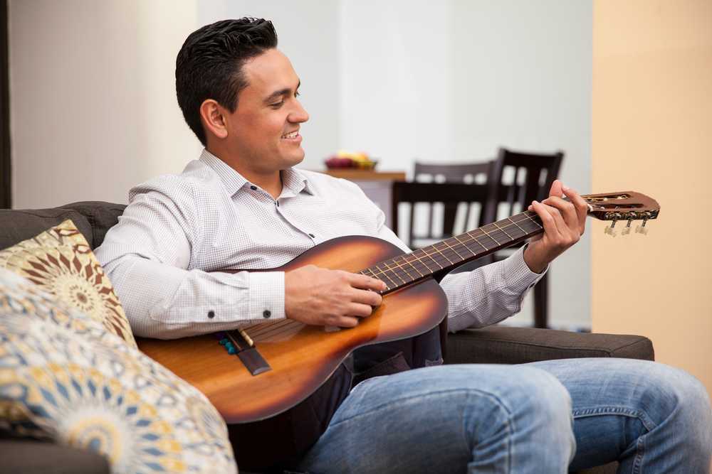 Guitar Lessons For Adults: Taking Guitar Lessons as an Adult